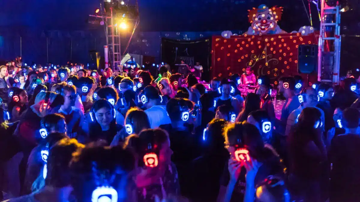 Silent Disco Setup Guide For A Successful Event | Music Makes You Move